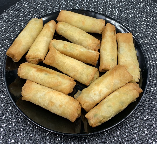 Costco Sum-m! Crispy Mini Chicken Spring Rolls Review - Costco West Fan ...